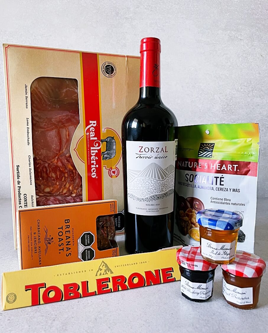 Gifts in Mexico - Gift Box with Argentinean Malbec Red Wine